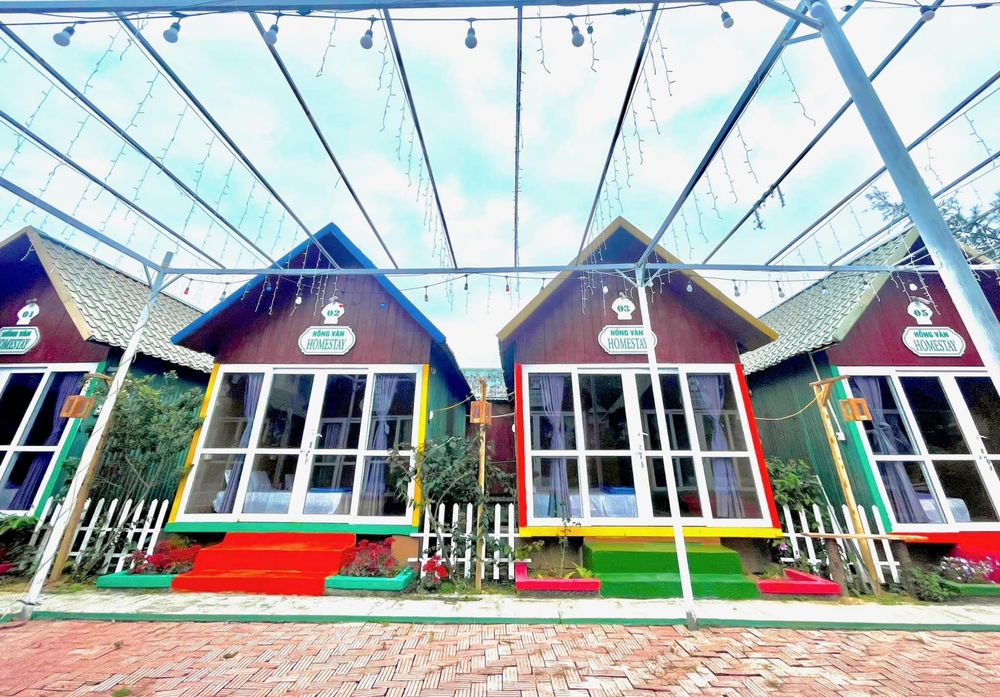 Hồng Vàn Homestay Cô Tô